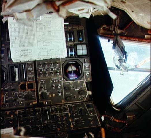 apollo-lunar-module-cockpit-displays.jpg — Are.na