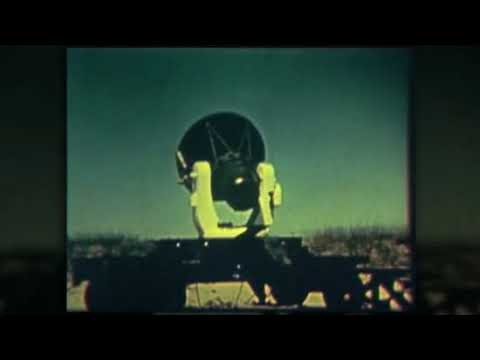 Claude Shannon demonstrates "Theseus" Machine Learning @ Bell Labs ...